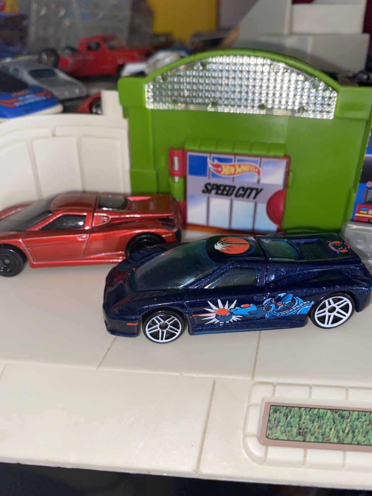 Hot Wheels Lot Of 2- 2001 B Engineering Edonis Red & Blue 1:64 Scale ...