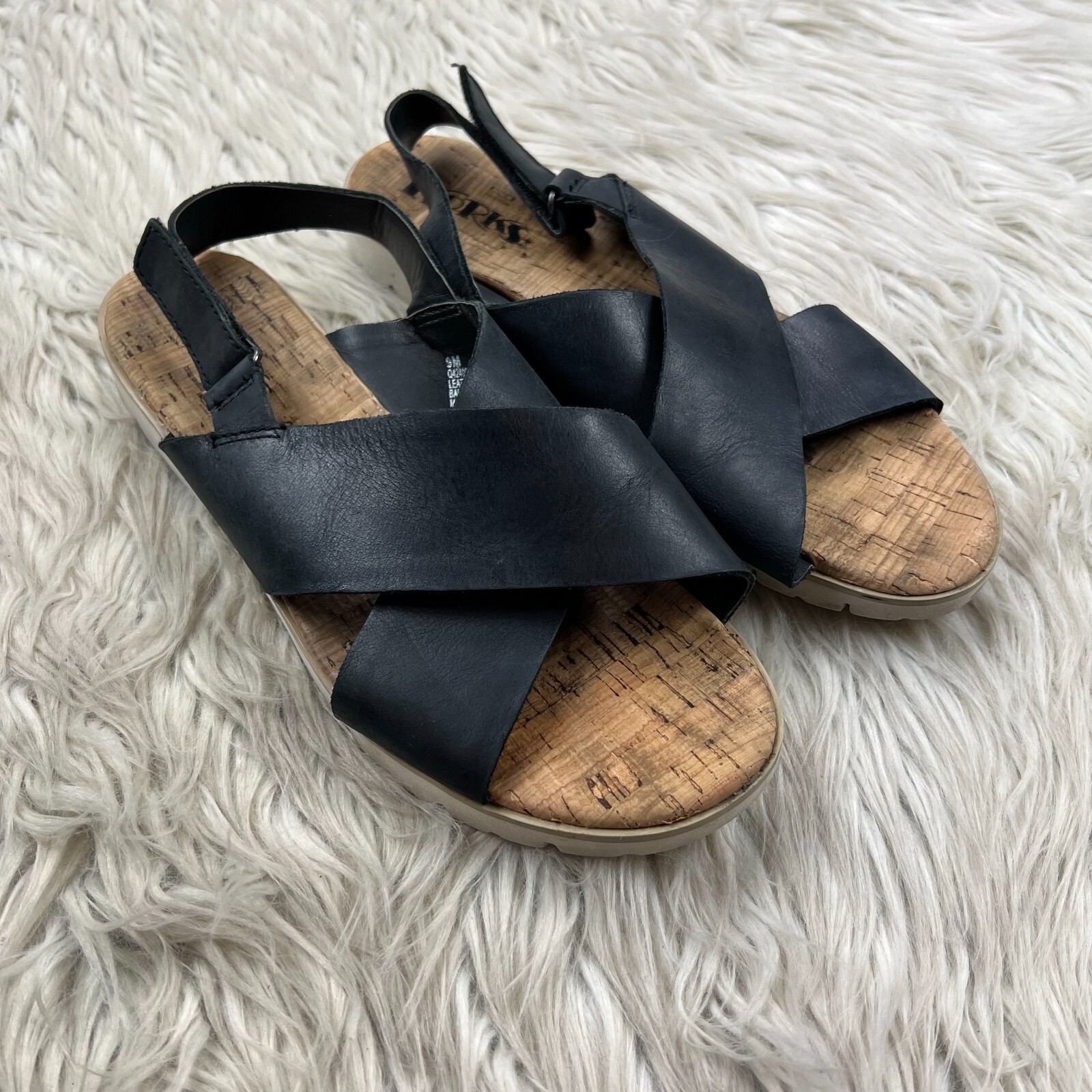 Korks Women's 9 Black Leather Crossover Flat Sandals … - Gem