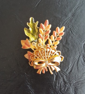 Vintage Signed KC Flower Leaf Enamel Rhinestone Gold Tone Brooch Pin | eBay