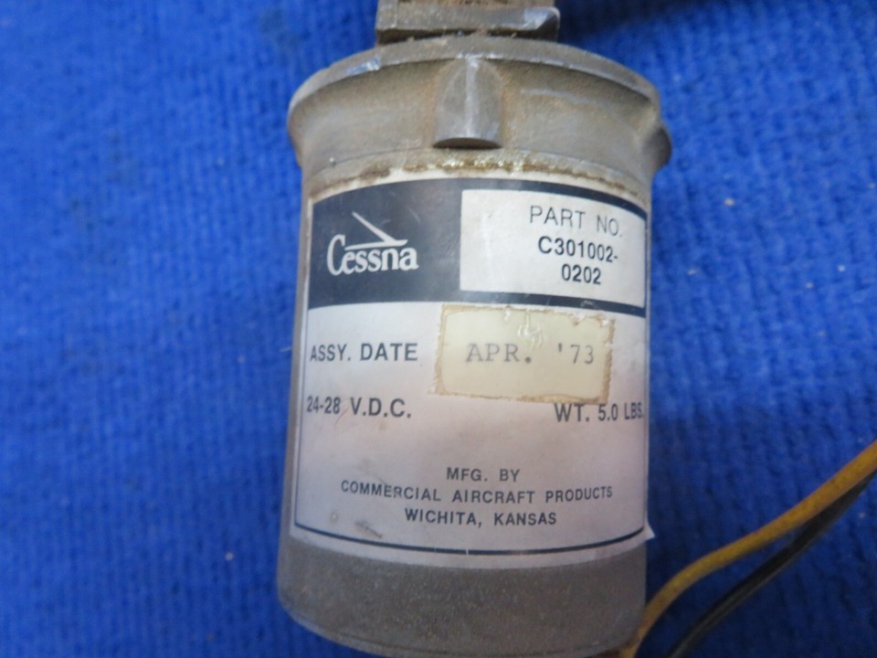 Cessna 210 Flap Actuator w/ Motor 24-28 V P/N C301002-0202 (0922-567 ...