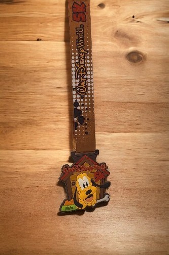 2015 Pluto runDisney Walt Disney World Marathon Family Fun 5K Lanyard ...