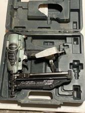 Hitachi 16 Gauge Straight Finish Nailer NT65M2 Nail Gun With Case ...