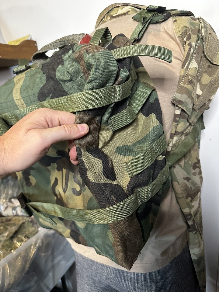 Molle Lightweight Load-Carrying Medic Vest Pack - Woodland - 6532-01 ...