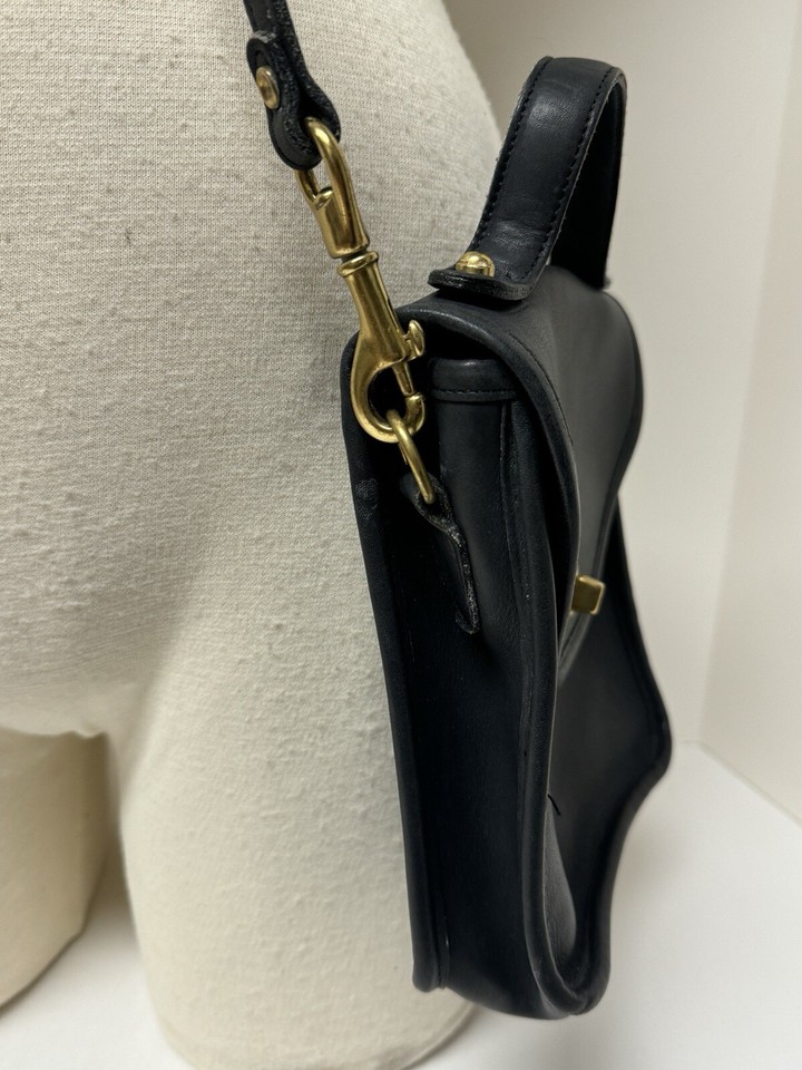 Vintage Laura USA Black Leather Crossbody Handbag Purse Brass Turnlock ...