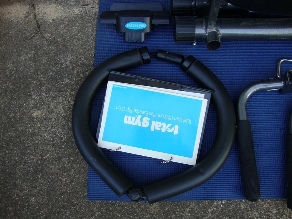 Total Gym Platinum Plus w/ Pull up, Squat, Ab Crunch, leg Attachment ...