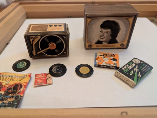 Vintage Barbie VHTF SKIPPER DREAM ROOM #4094 Record Player, TV's, games ...