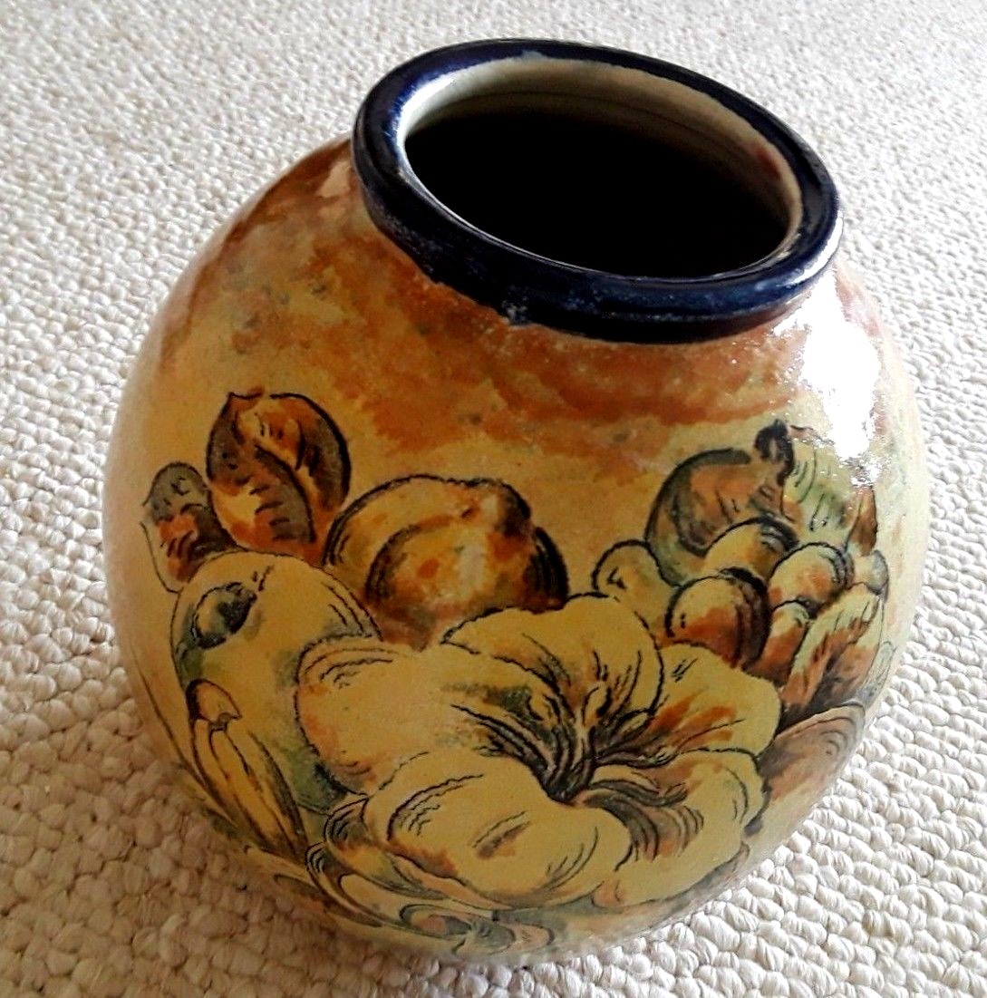 Ceramic Pottery Floral Highlights Round Pot MAYOLICA GTo, Mexico Capelo ...