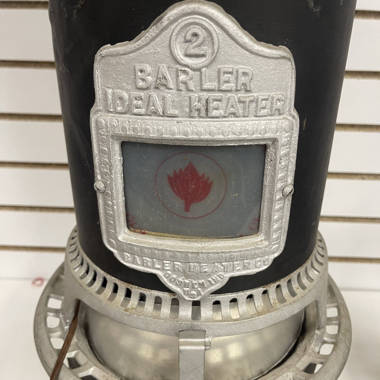 Antique Cast Iron No 2 BARLER (Ideal) HEATER CO kerosene Heater Accent ...