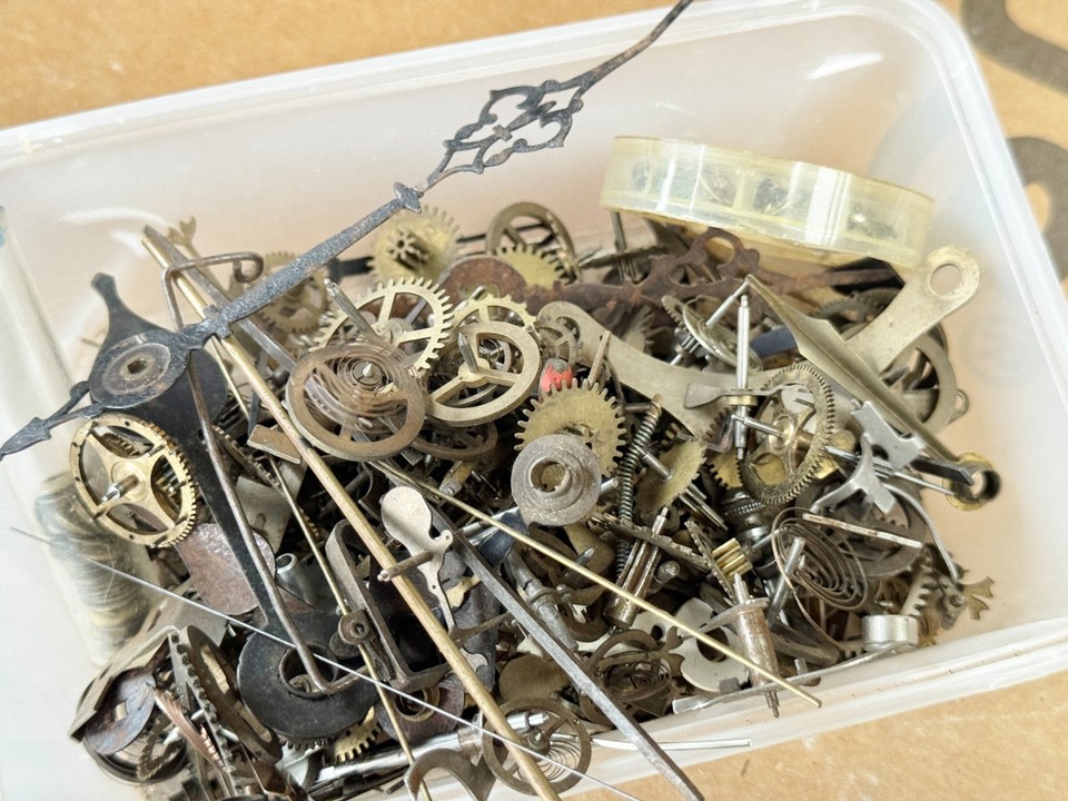 ANTIQUE CLOCK SPRINGS BALANCE WHEELS GEARS HANDS MECHANISM PARTS REPAIR ...