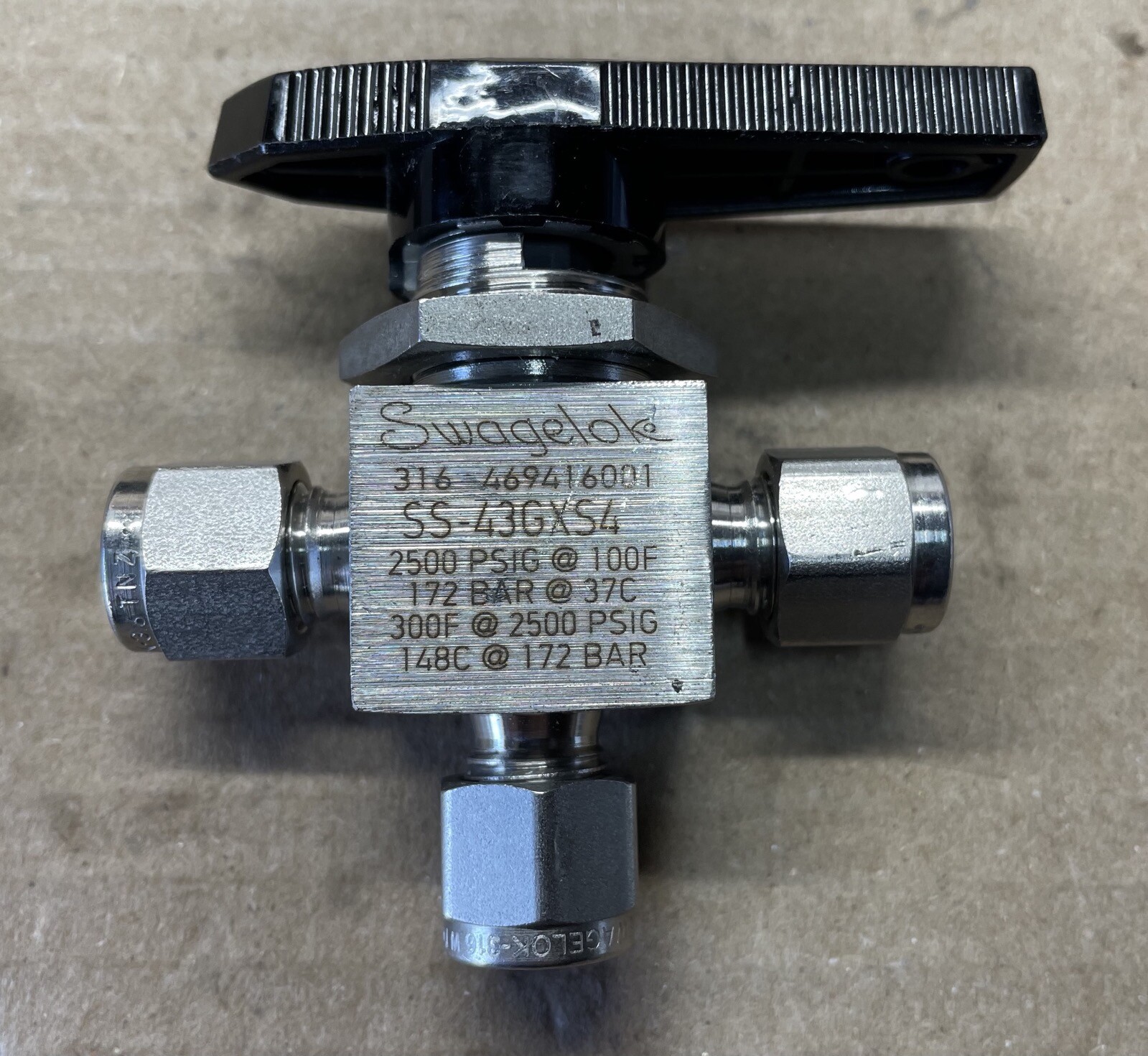 Swagelok SS-43GXS4 Stainless Steel 1-Piece 40GGG Series 3-Way Ball ...