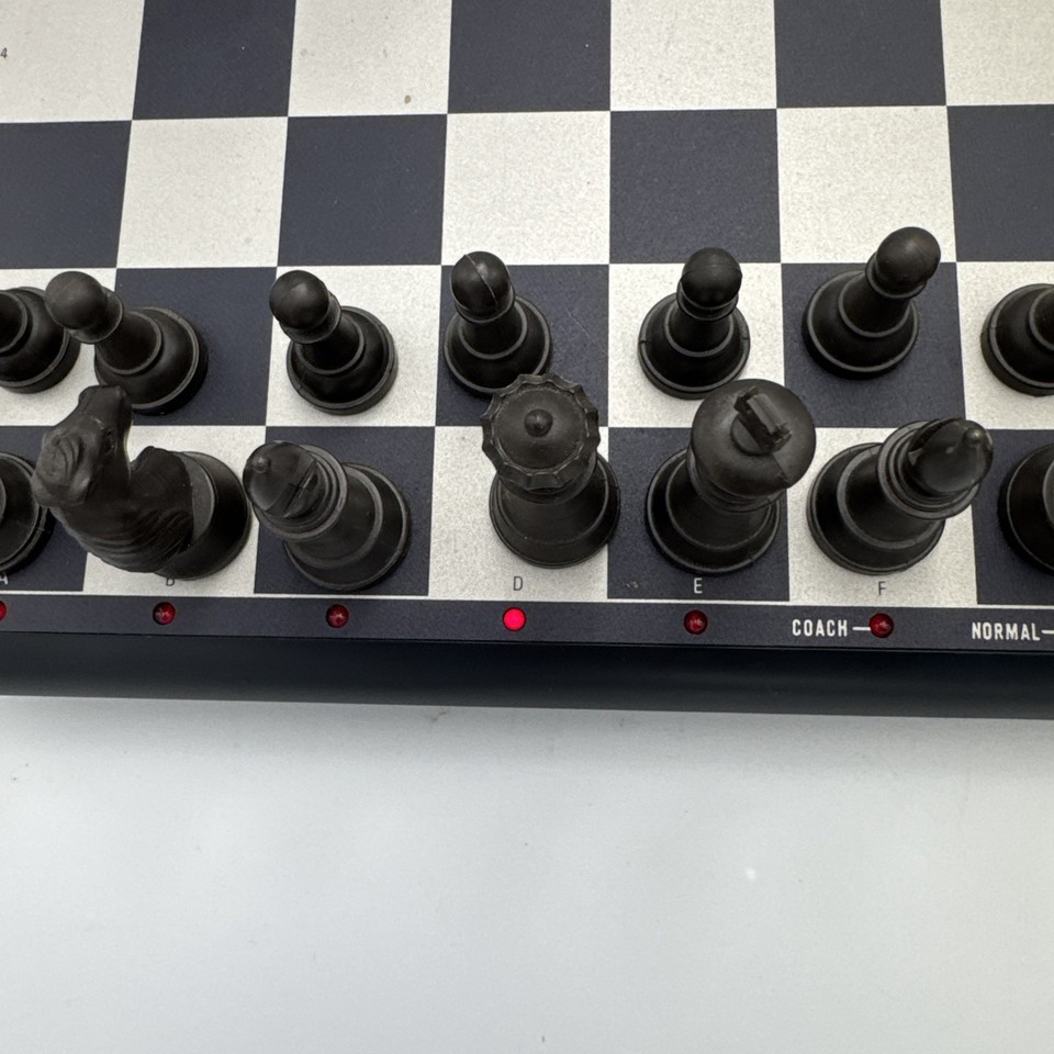 Vintage Radio Shack Partner 1680X Chess Computer Kasparov 60-2428A ...
