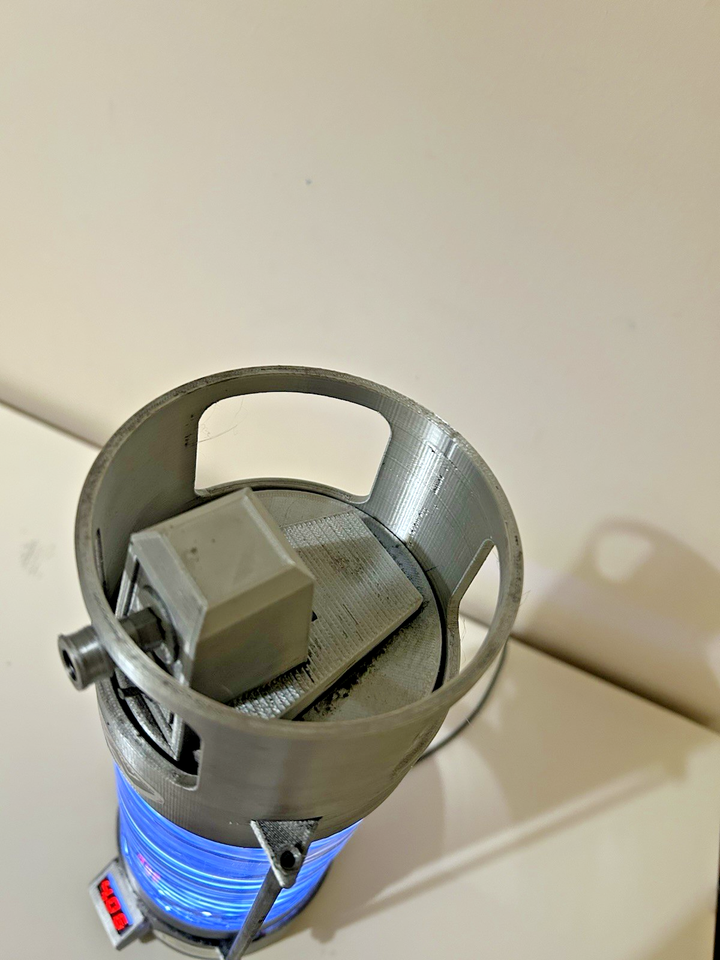 Alien Facehugger Stasis Tube Lamp LED Remote Control 16 Colour | eBay