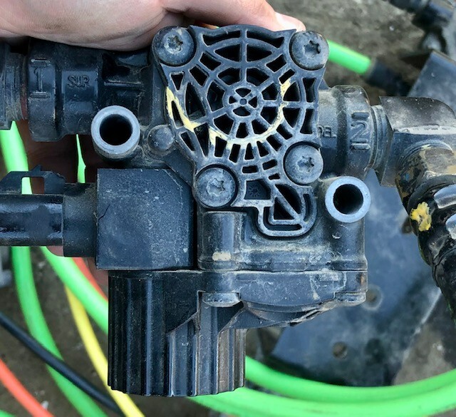 4037420C1 OEM INTERNATIONAL PRESSURE REGULATING VALVE BENDIX K056051 M ...