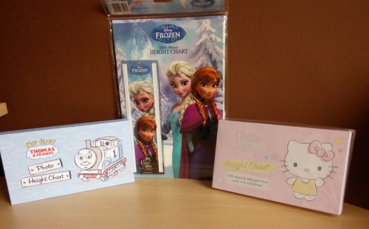 HELLO KITTY THOMAS TANK ENGINE FROZEN ELSA | Grelly UK