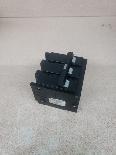 Westinghouse BR340 40 Amp 3 Pole 240V Circuit Breaker *Grey Handle ...