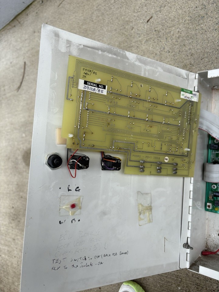 Chubb Zone master 204 Fire Alarm Panel | eBay UK