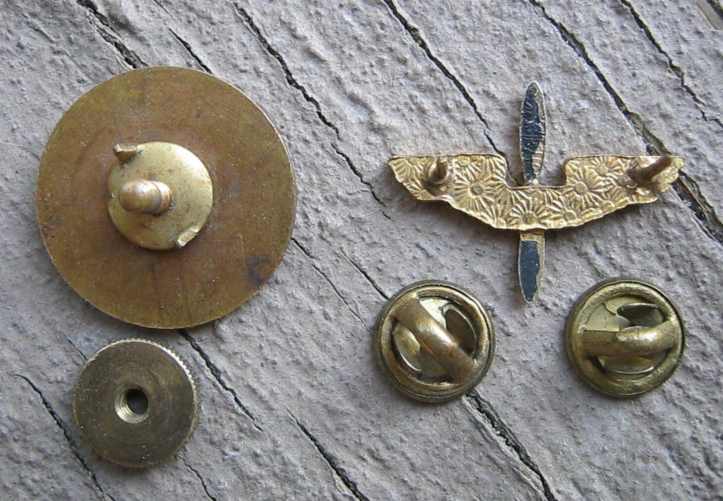 WWII US ARMY AIR FORCE BRANCH AVIATION CADET PIN & SCREWBACK LOT SET ...