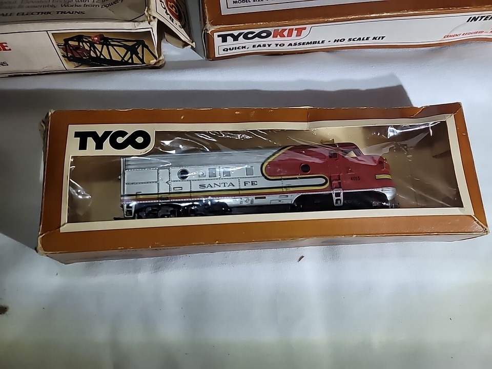 Vintage Tyco Train Set 1970'S! Santa Fe 1102, power pack, etc. | eBay