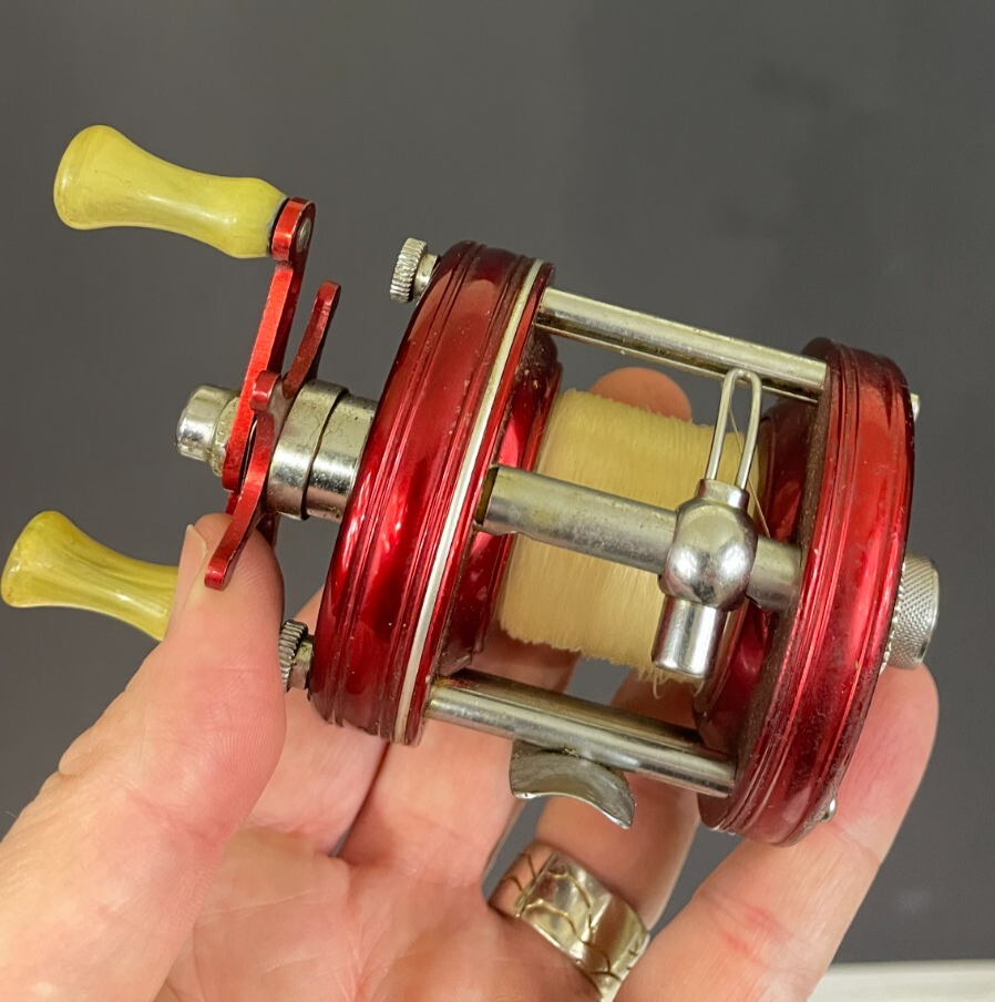 Vintage ABU Ambassadeur Fishing Reel ~ Red No. 5000 ~ Baitcasting ...