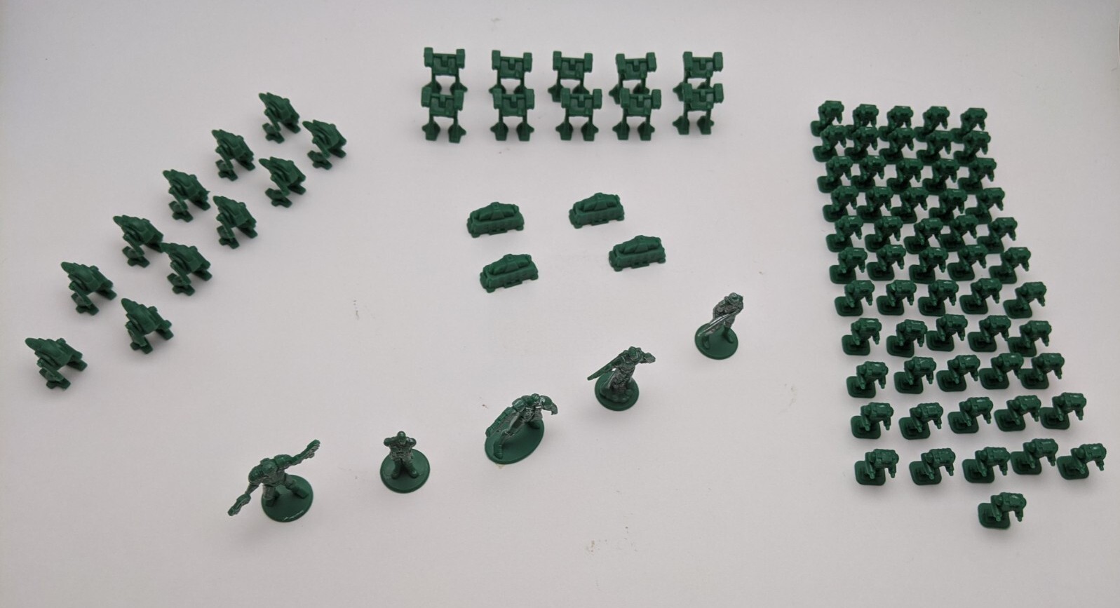 RISK 2210 AD Game Replacement Pieces Armies Commanders Green | eBay