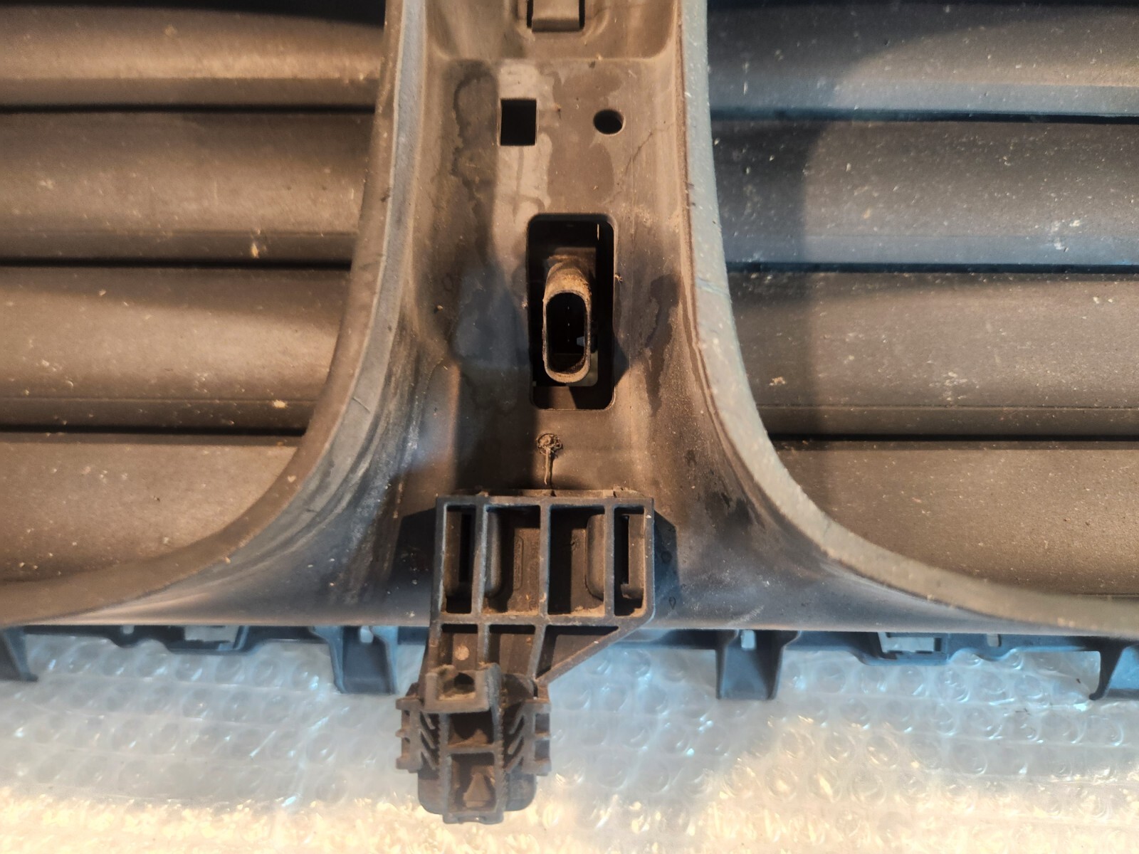 2010-2015 BMW 750ix AIR DUCT 51747187290 | eBay