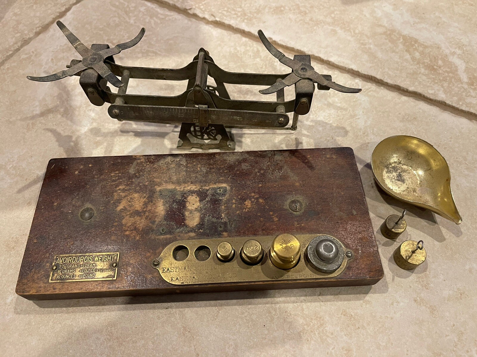 VINTAGE EASTMAN KODAK SCALE AVOIRDUPOIS WEIGHTS AND MEASURES USA | eBay