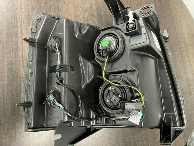 2007-2013 Chevrolet Silverado RH Passenger Headlight 22853028 new OEM ...