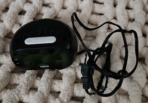 RCA Digital Alarm Clock with Night Light model RCD20-A | eBay