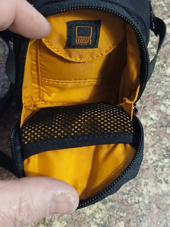Lowepro Apex digital camera pouch. | eBay UK