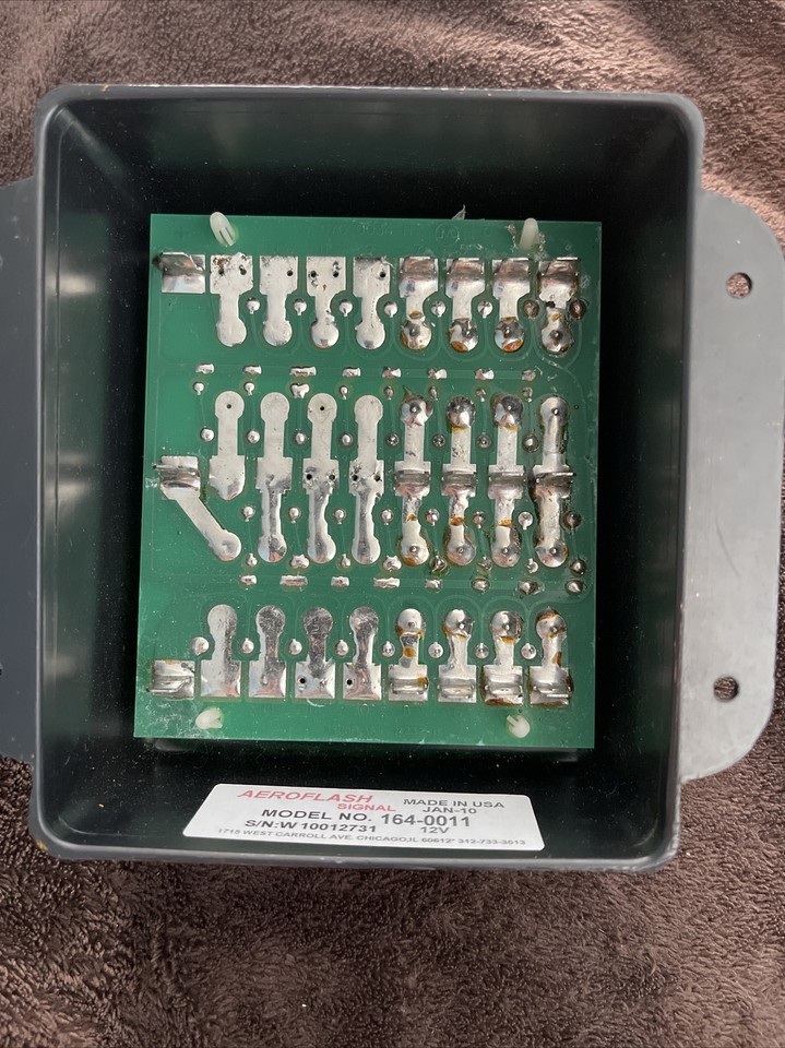 AEROFLASH 164-0011 8 LAMP SURFACE MOUNT WARNING LIGHT MONITOR, NEW ...