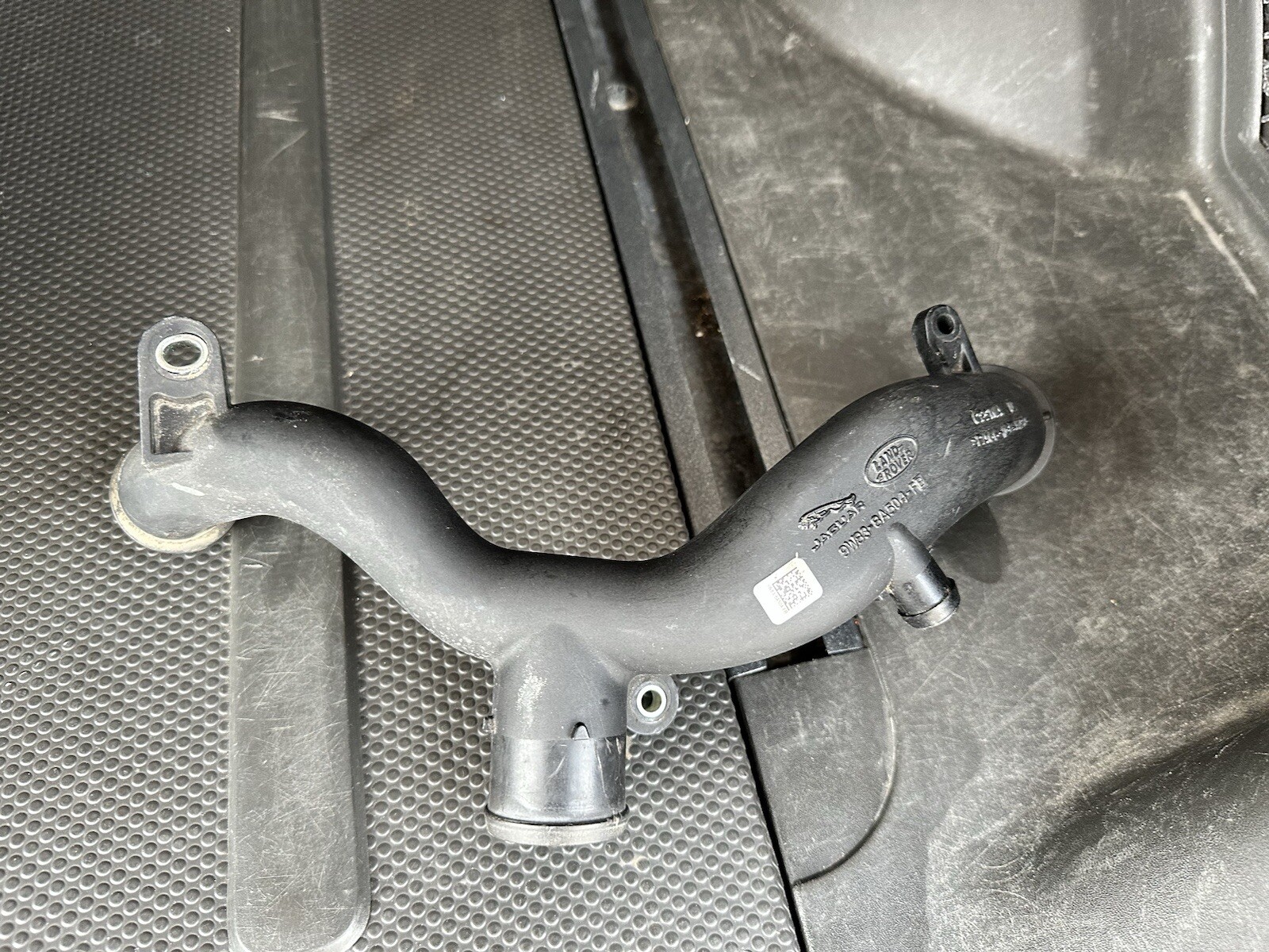 Jaguar Land Rover Coolant Cross Over Pipe 3.0L V6 5.0 V8 Supercharged ...