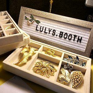 Luly's Booth | eBay Stores