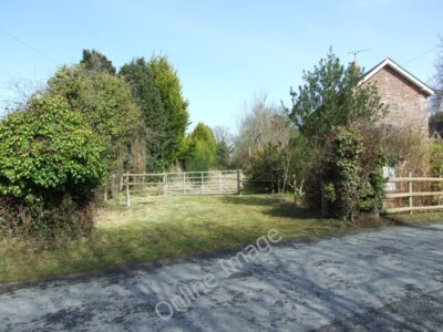 Photo 6x4 Haddons Crossing, Three Legged Cross Horton Common The line ...