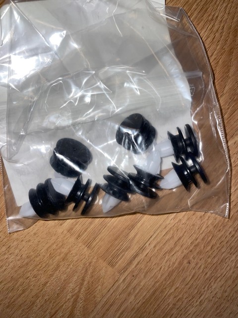 NEU VOLVO S60 MK2 VORDERTÜRPLATTE CLIP 1376567 ORIGINAL online kaufen ...