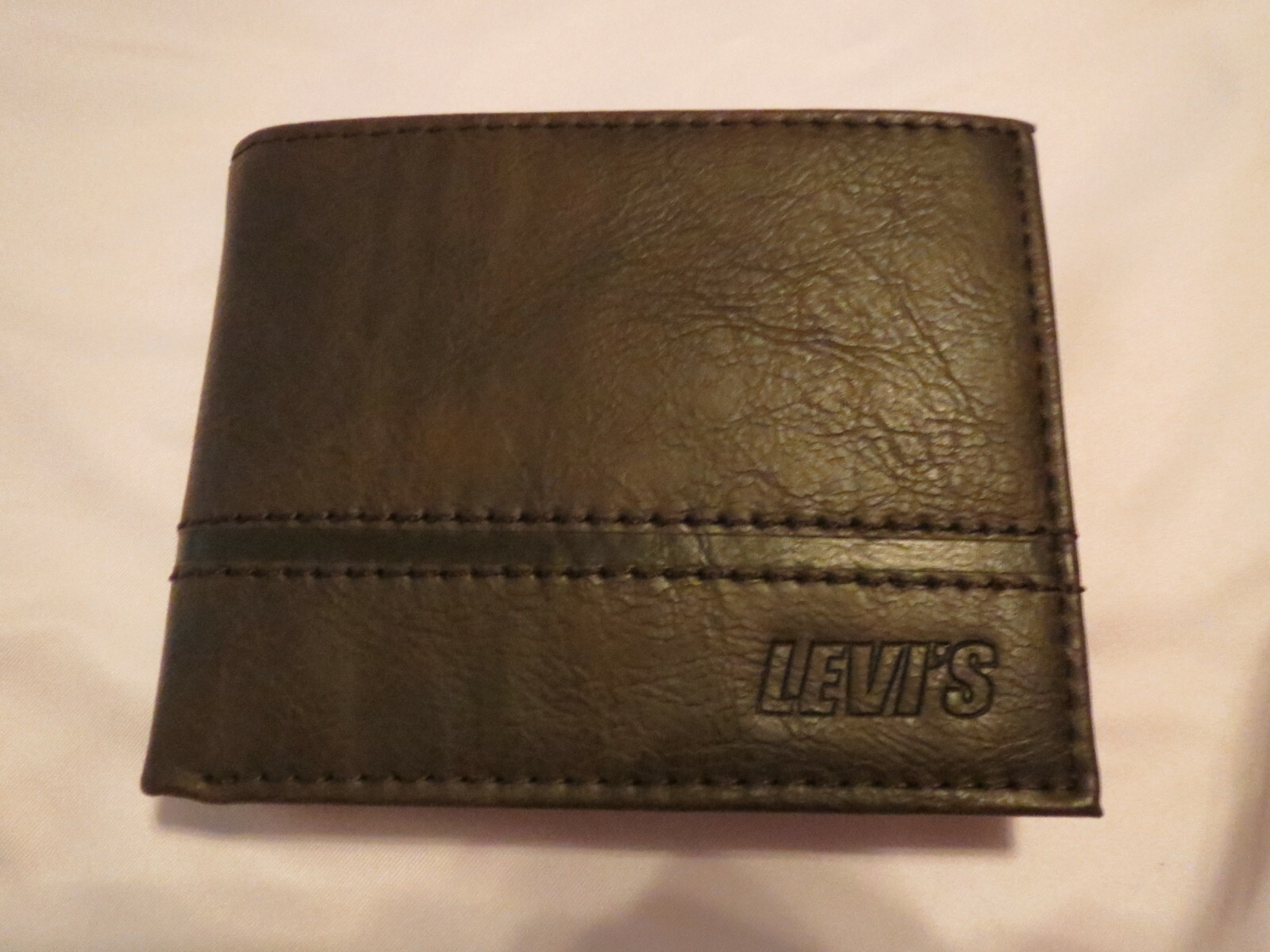 Men's LEVI'S Leather BROWN RFID BIFOLD Wallet with ID window Tin Gift ...