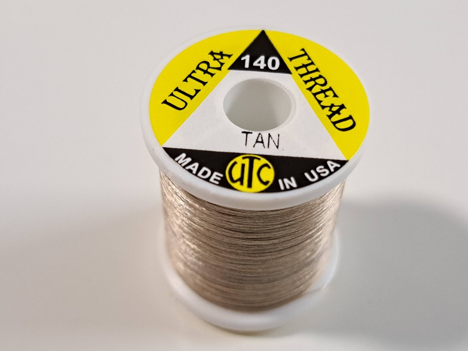 UTC Ultra Thread 140 Denier Fly Tying Medium Waxed Flat Jig Wrapping ...
