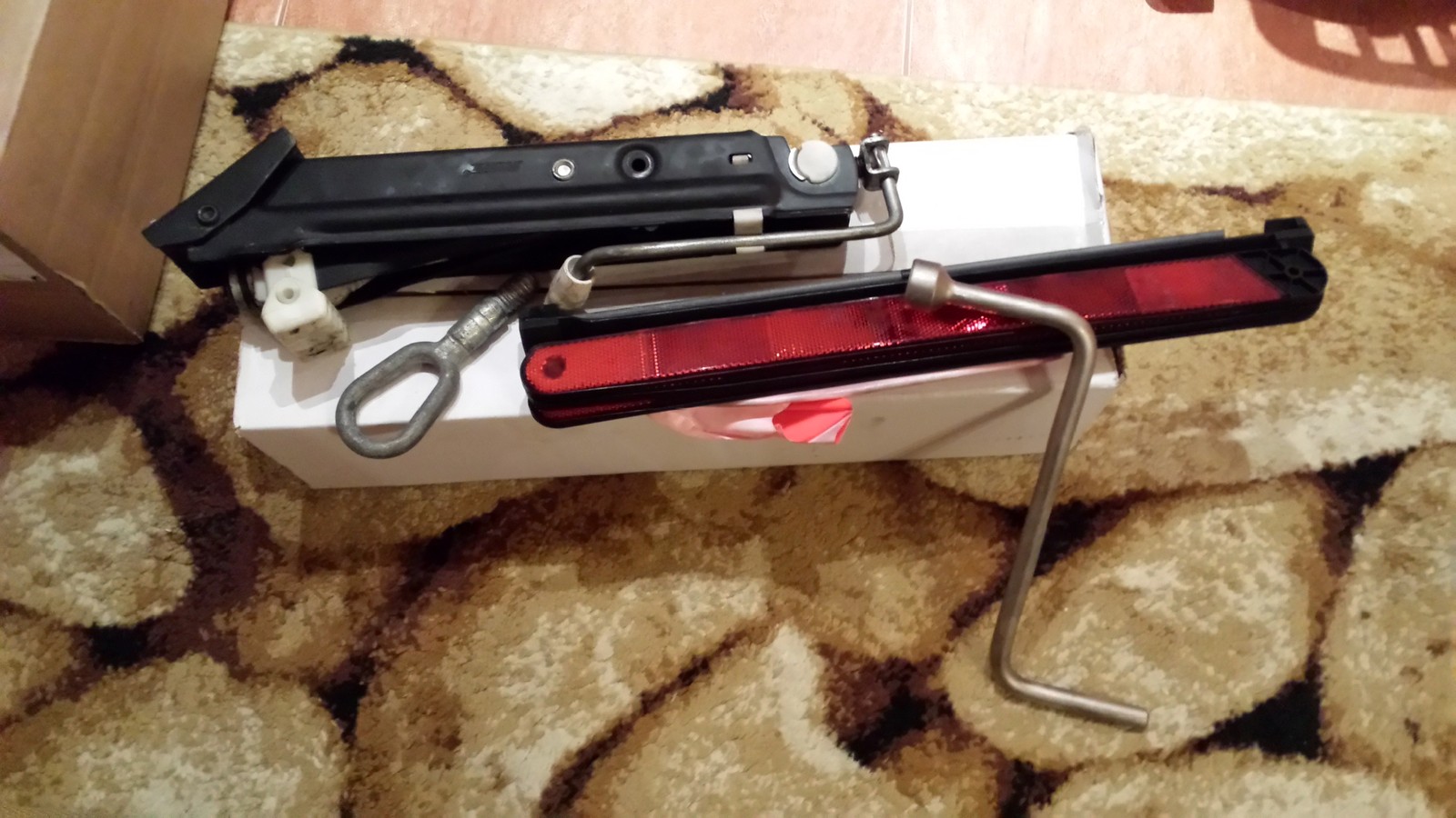 GENUINE OEM BMW E39 M5 Europe Emergency Trunk Tool Kit Box BMW M5 E39 ...