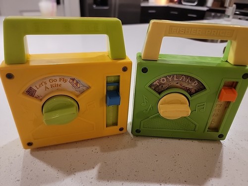 2 Vintage Fisher Price Wind-Up Music Box Toyland 1980 Let's Fly A Kite ...