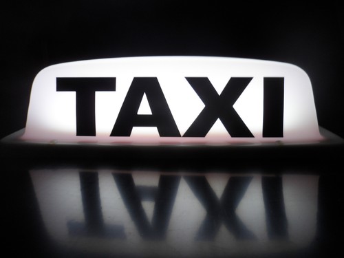 18" STANDARD LED TAXI ROOF SIGN WHITE MAGNETIC TAXI SIGN TAXIMETER | eBay