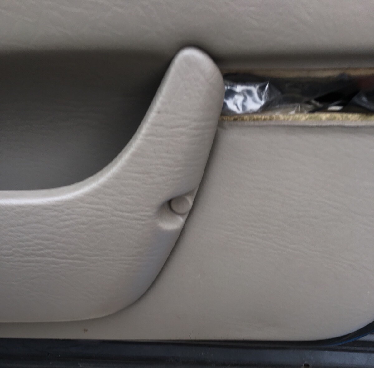 Saab 9000 Door Panel Screw Cover Trim Cap Beige 4263471 OEM | eBay