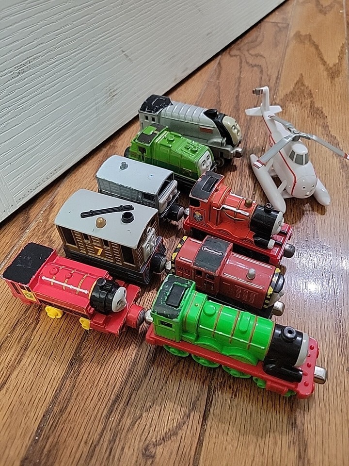 Thomas Take Along Talking Tanks + Harold | eBay