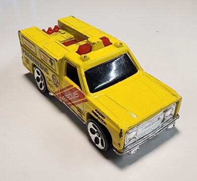 Hot Wheels Yellow Rescue Paramedic Truck Unit 3 1/64 Diecast/Plastic 5 ...