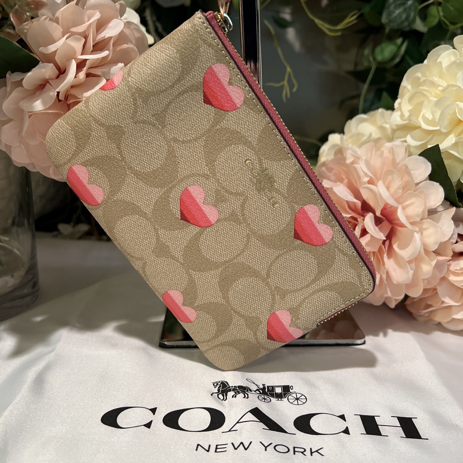 COACH Leather Corner Zip Wristlet~Light Khaki/Pink Hearts, Chalk White ...