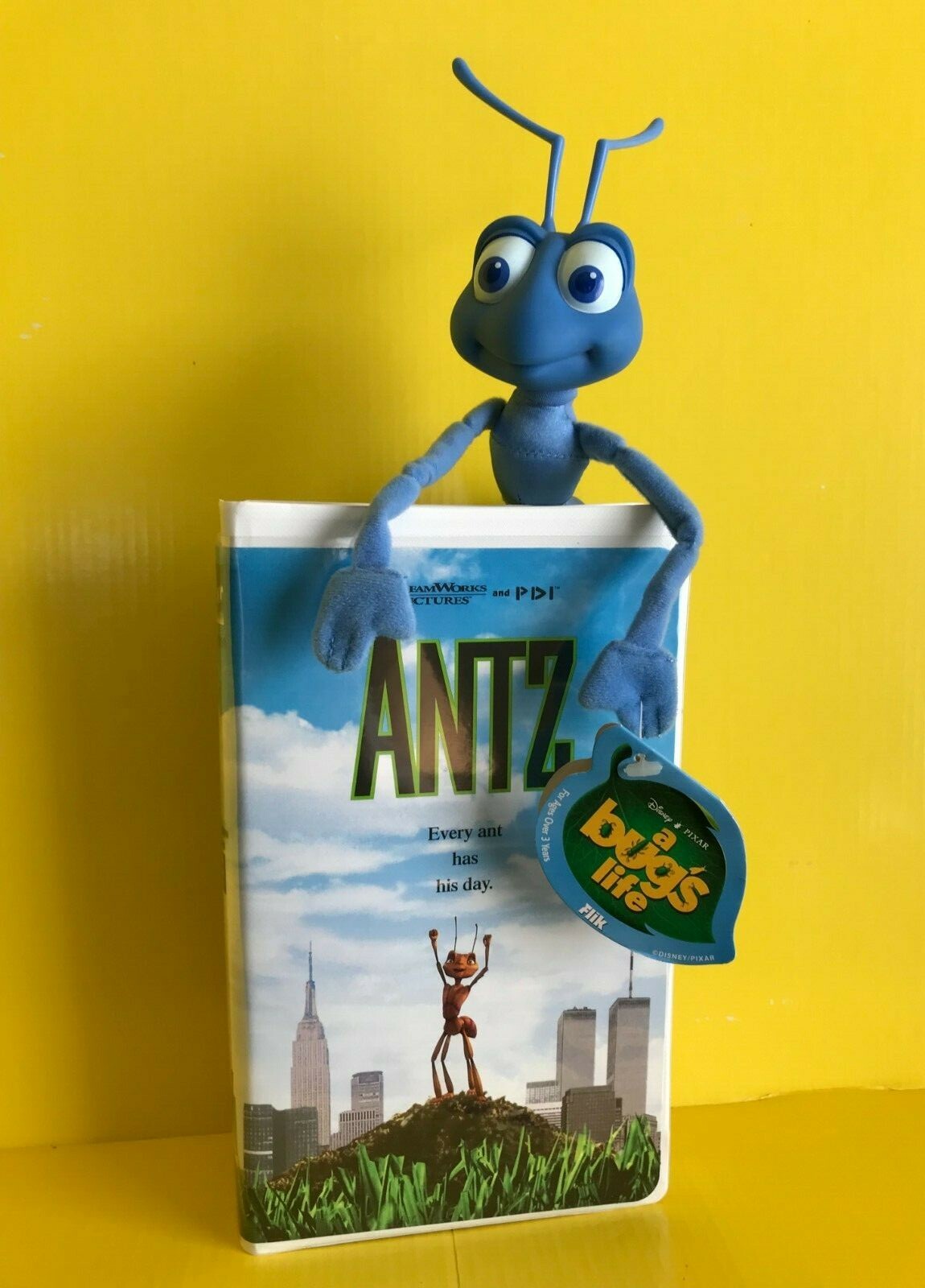 1999 ANTZ VHS Movie Dreamworks & NEW Disney’s 1998 A Bug’s Life FLIK ...
