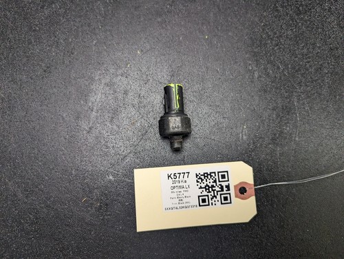 Engine Oil Pressure Sensor 2019 Kia Optima 94750-37100 2016 2017 2018 ...