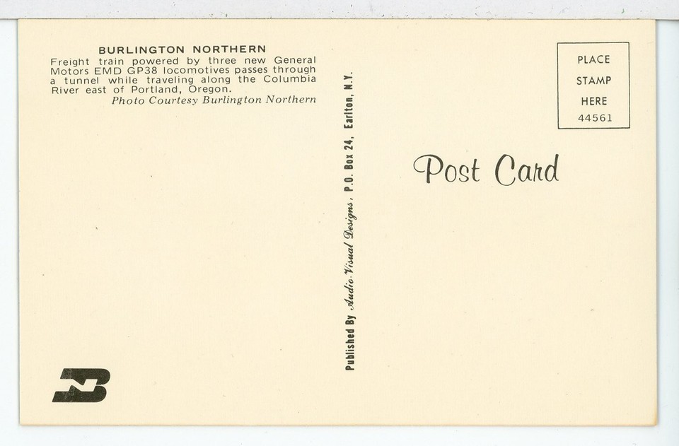 Burlington Northern Freight with 3 GP30 Locomotives, Columbia River WA ...