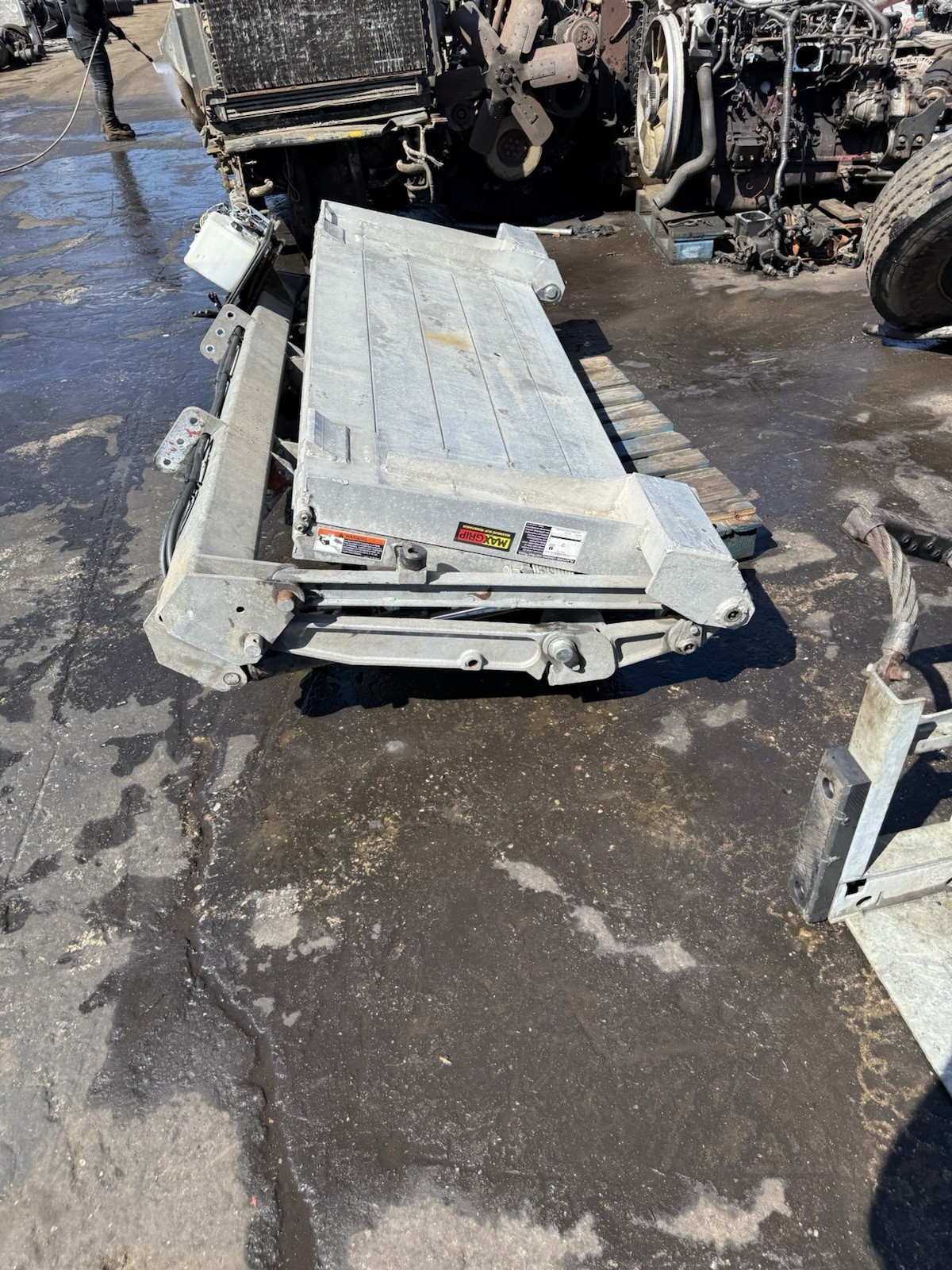 2024 MAXON LIFT GATE GALVANIZED ALUMINUM W PLATFORM SEE PICS READ ...