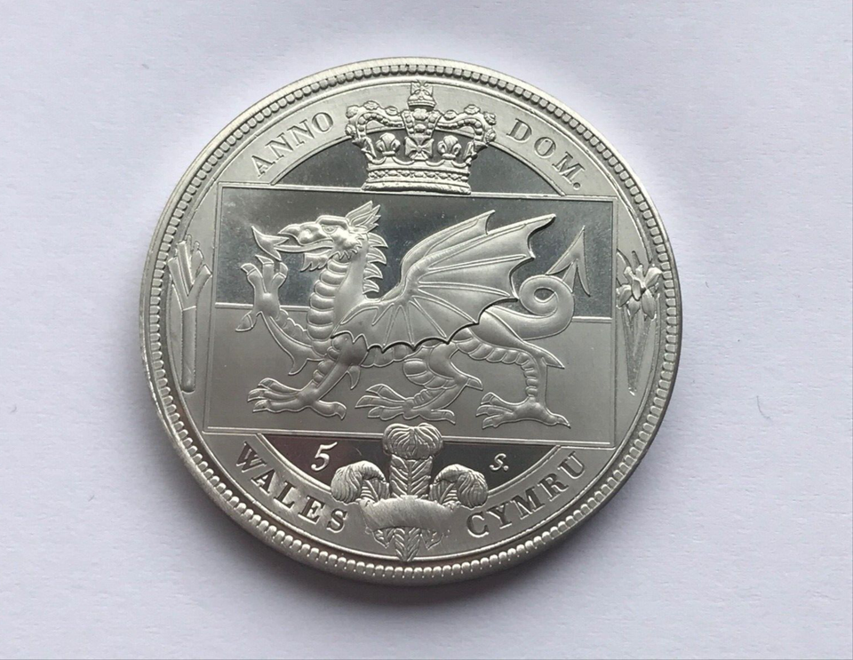 QUEEN VICTORIA COIN WALES WELSH DRAGON 1851 GOTHIC CROWN RETRO PATTERN ...