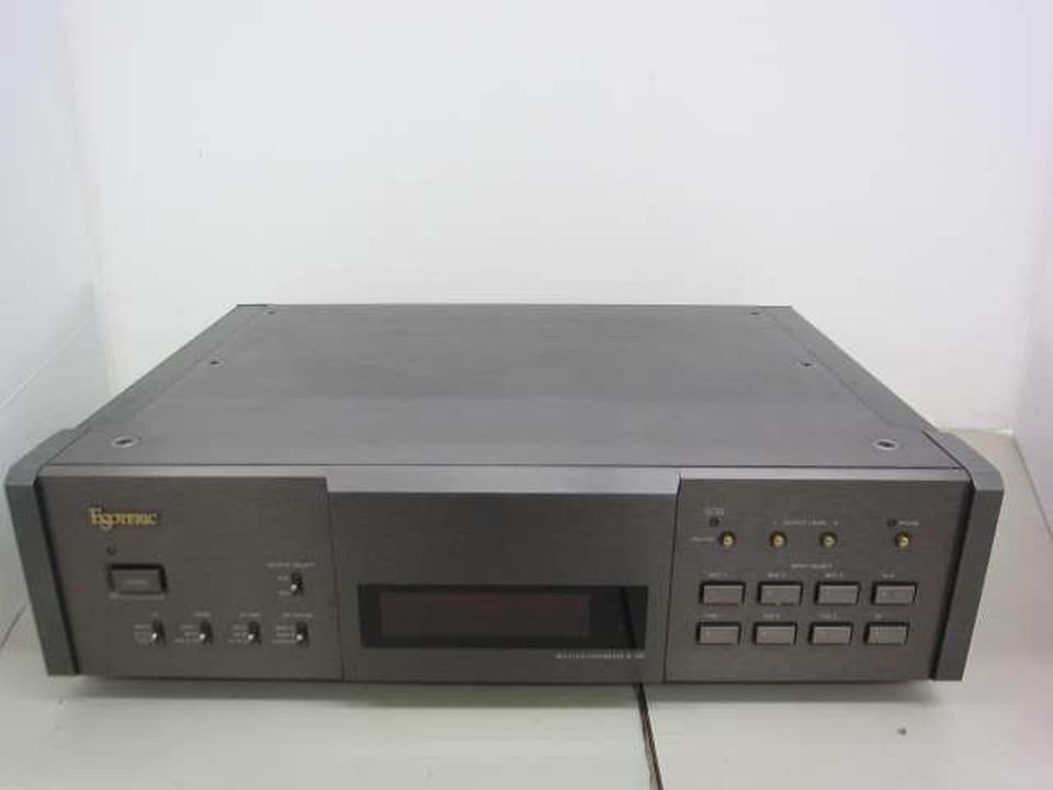 Esoteric D-30/P-30 CD Transport + Remote VRS-D RigidDisc System, Used ...