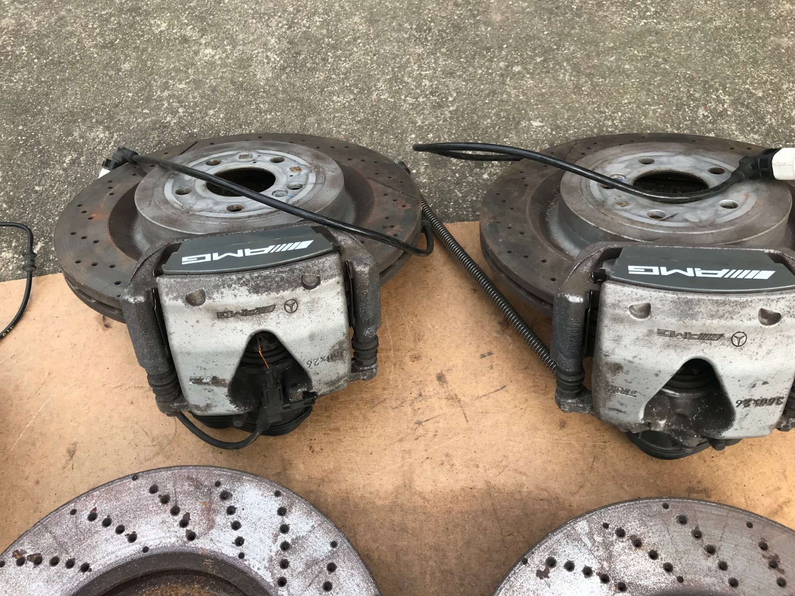 Mercedes Benz W205 C63 AMG Sport Brake Discs Calipers Pads Bremssättel ...